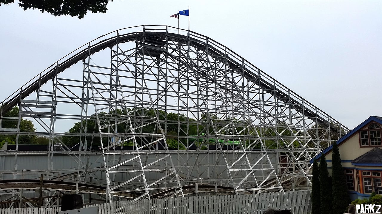 Wildcat | Roller Coaster at Lake Compounce | Parkz - Theme Parks