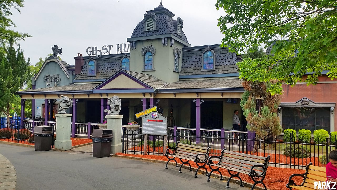 Ghost Hunt | Dark Ride at Lake Compounce | Parkz - Theme Parks